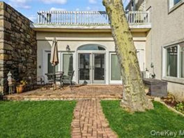 465 W Market Street