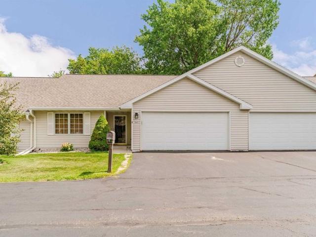 465 W Packer Ave, Oshkosh, WI 54901