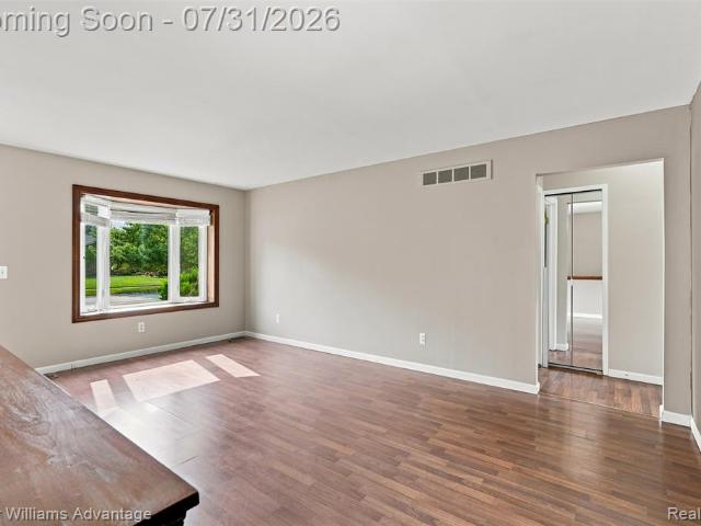 46647 Apple Lane