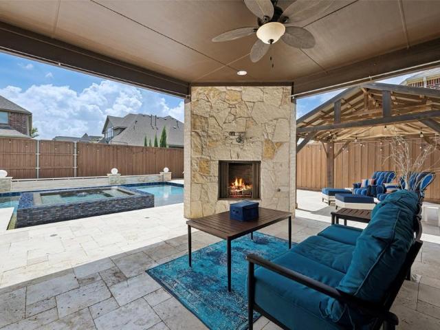 4664 Maverick Way