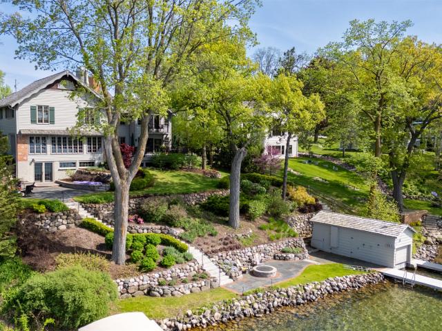 4664 Fontana Rd