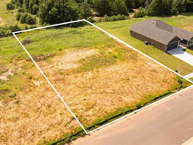 4664 Lincoln Lndg, Harrah, OK 73045