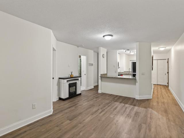 4664 Tower Street SE # 212