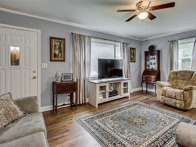 4667 Huntingwood Road