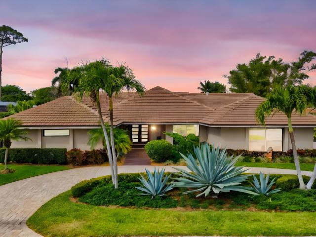 4668 Wildwood Dr, Delray Beach, FL 33445 | MLS #R11089