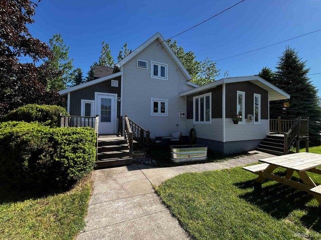 46690 Naumkeg St, Atlantic Mine, MI 49905
