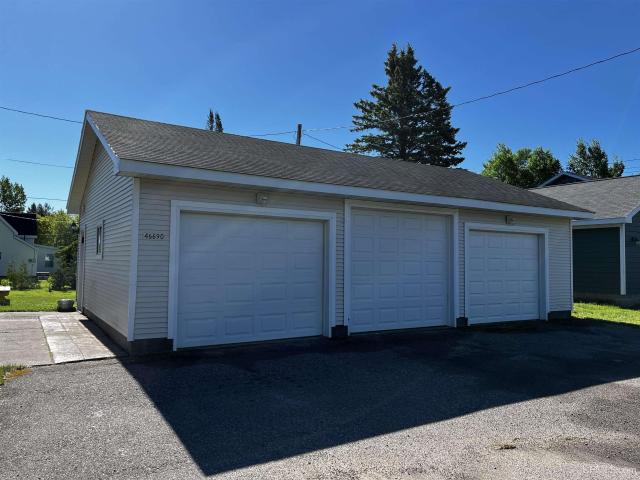 46690 Naumkeg Street