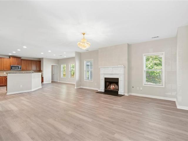 4660 Lake Hill Trail