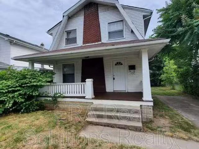 46618776 1202 E 20th Ave