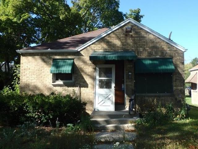 4661 N 21st St, Milwaukee, WI 53209