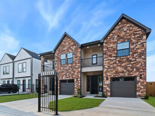 4661 Phlox St, Houston, TX 77051 | MLS #48371