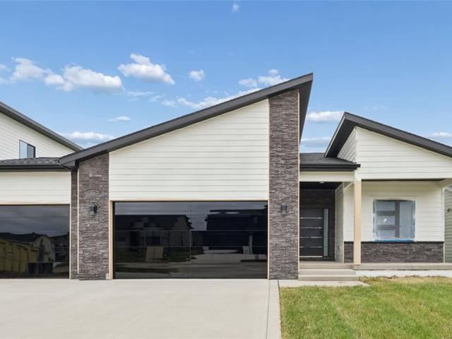 4661 th St, Urbandale, IA 50323