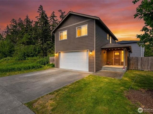 4662 Alderson Rd, Blaine, WA 98230