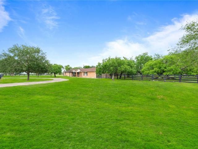 4662 County Road 2221
