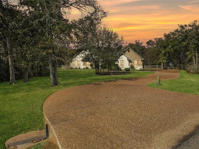 4662 Hidden Springs Way, College Station, TX 77845 | MLS #26000 | Compass
