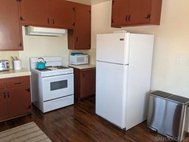 4662 Point Loma Ave