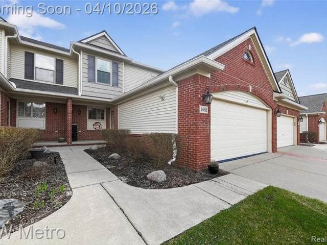 4662 Summer Ridge Dr, Genoa Township, MI 48843