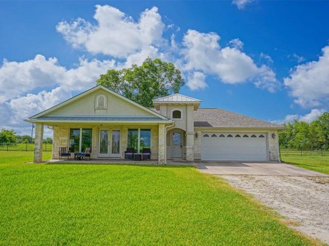 4662 Thane Rd, Navasota, TX 77868