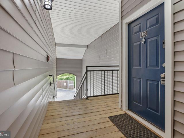 46630 Drysdale Ter, Unit 300, Sterling, VA 20165 | MLS #VALO2121