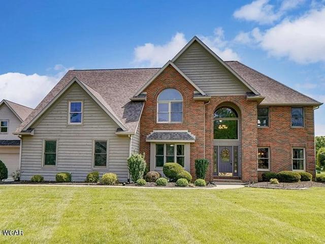4663 Meadow View Dr, Lima, OH 45805