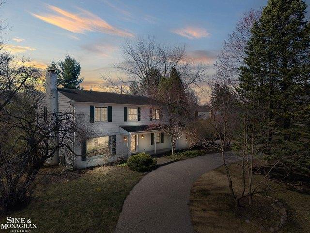 4663 Hedgewood Dr, Bloomfield Hills, MI 48301