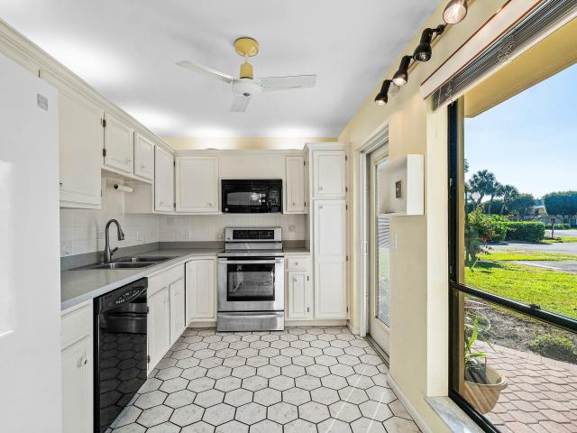 4663 Kittiwake Ct, Unit KINGFISHER N, Boynton Beach, FL 33436 | MLS #R11151