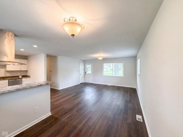 4663 W Runyon Lake Drive
