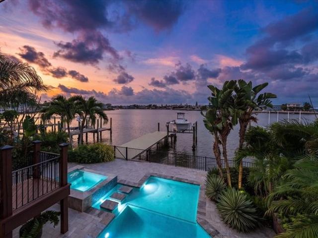 466 20th Ave, Indian Rocks Beach, FL 33785