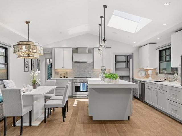 466 7th Ave, Menlo Park, CA 94025