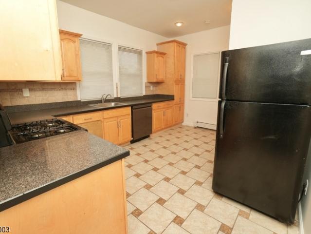 466 Cortlandt St 2nd Floor # 2