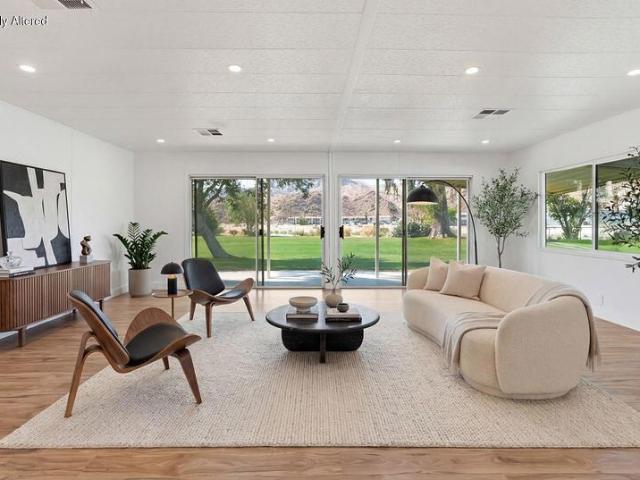 466 Cerritos Way