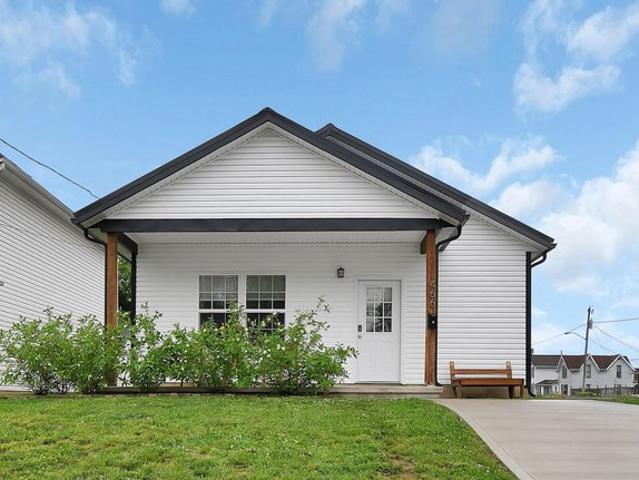 466 Henderson Ave, Newark, OH 43055