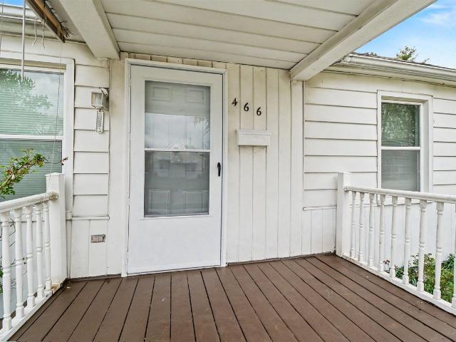 466 W Maxlow Avenue