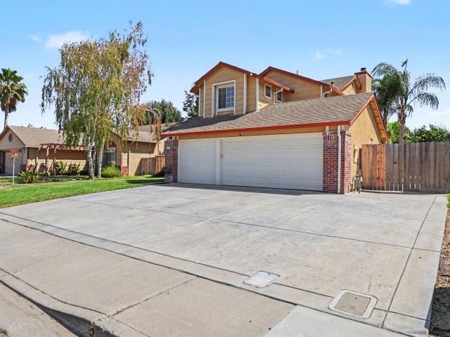 4674 La Vista Dr