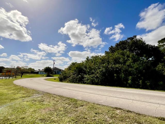 4674 SW Masefield St, Port St. Lucie, FL 34953 | MLS #R11068