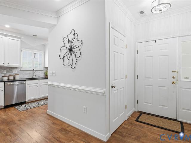 4674 Twin Hickory Lake Drive