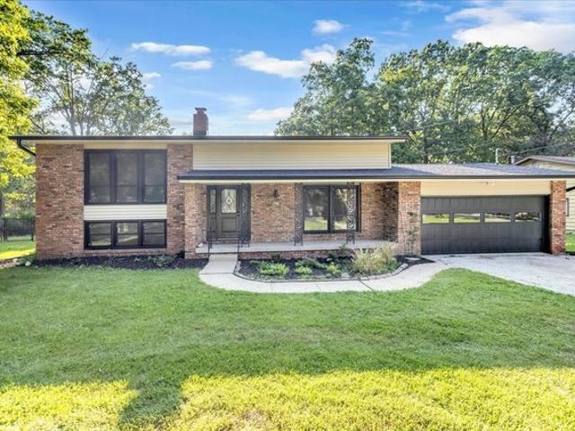 4675 Highcock Dr, Mount Zion, IL 62549