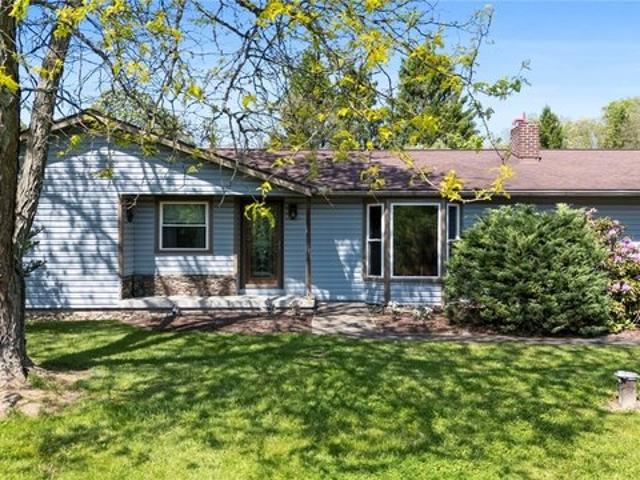 4676 Parkman Rd NW, Southington, OH 44470