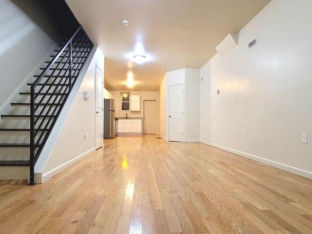 4679 N 16Th Street