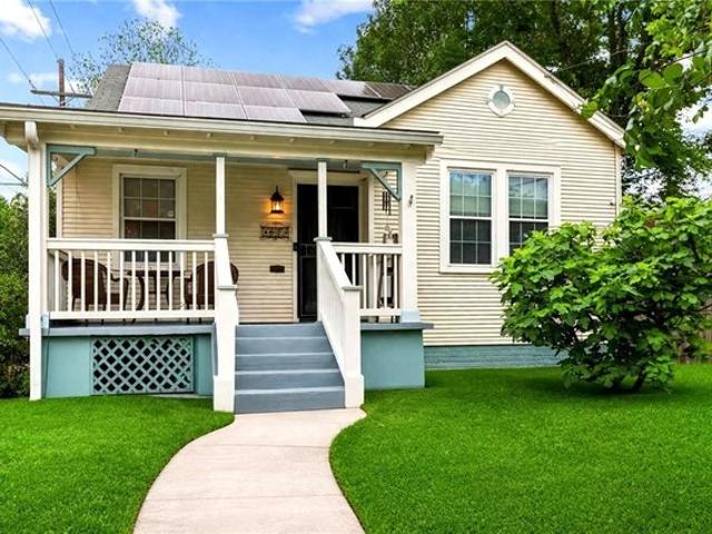 4679 Arts St, New Orleans, LA 70122