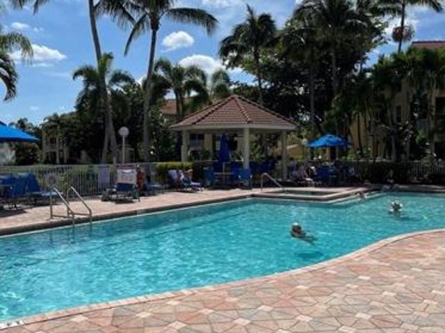 4670 St Croix Ln #616, Naples, FL 34109