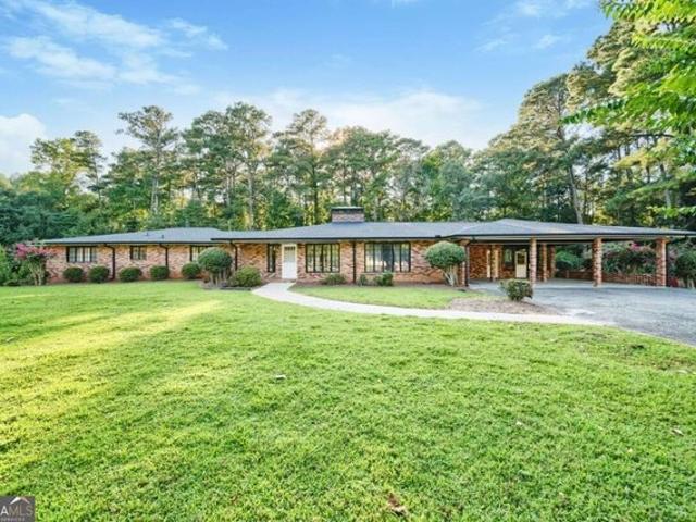 4671 Dogwood Dr, Acworth, GA 30101