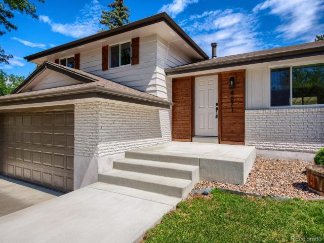 4671 E Fremont Place