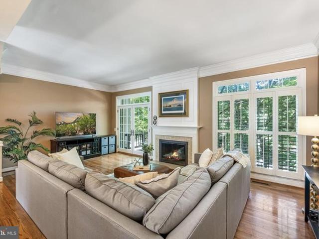 4672 Kell Ln, Alexandria, VA 22311