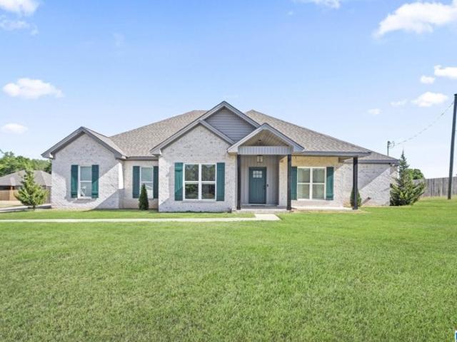 467 County Road 40 E, Deatsville, AL 36022