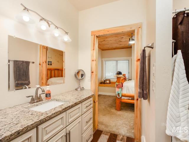 467 Gold Fork Rd, Donnelly, ID 83615 | MLS #98967
