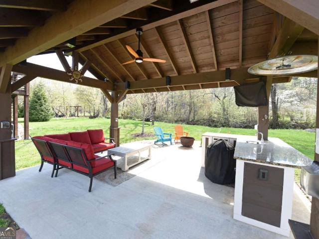 467 Golden Nugget Road