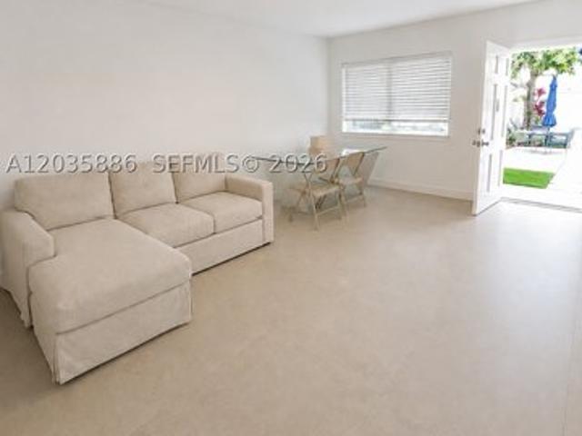 467 Golden Isles Dr Apt 110, Hallandale Beach, FL 33009