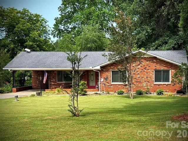 467 Forest Lake Rd, Forest City, NC 28043