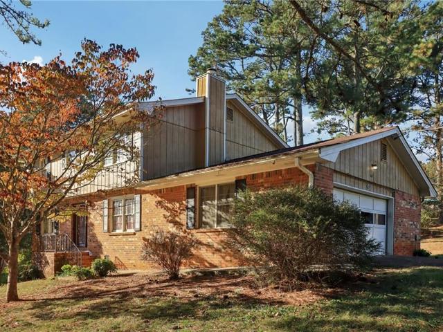 467 Oroarke Dr, Stone Mountain, GA 30088 | MLS #7663